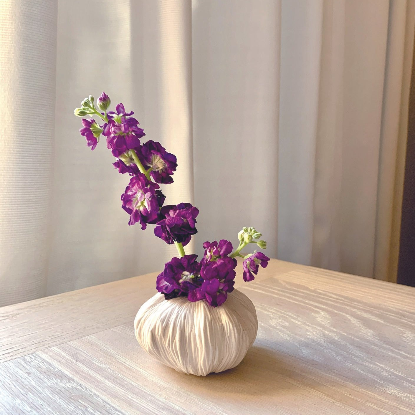 porcelain vase – Kate Pak