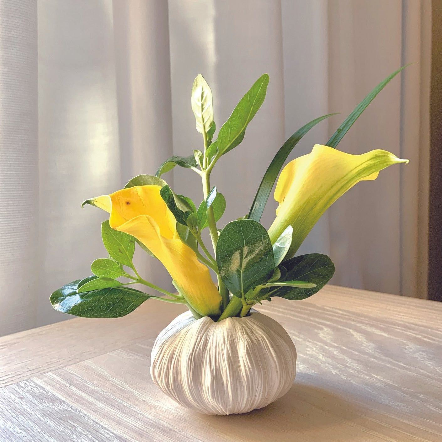 porcelain Vase – Kate Pak